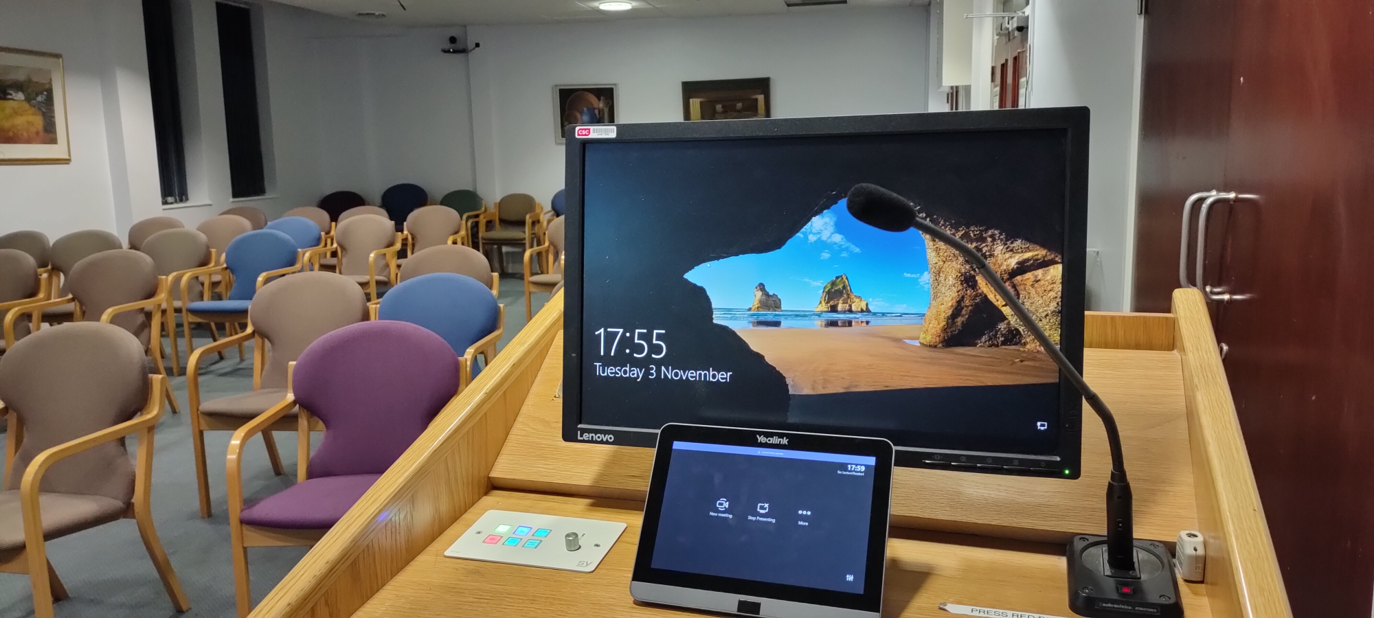 Royal Berkshire Hospital: Lecture Theatre - VideoCentric